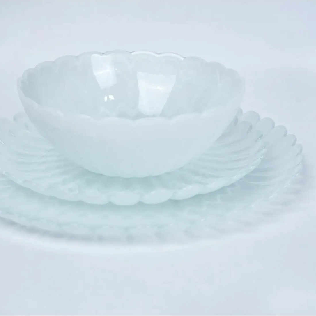 Azure Alabaster Dinnerware Pack Of 4, White – Lainy Home